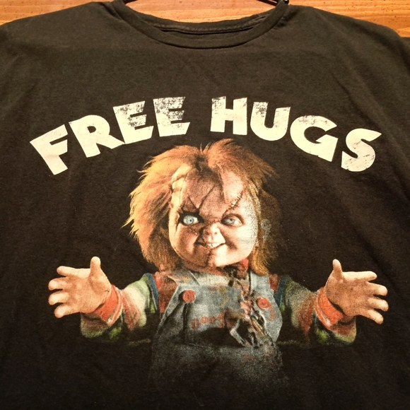 Universal | Shirts | Chucky Tshirt Large Free Hugs Childs Play Horror ...